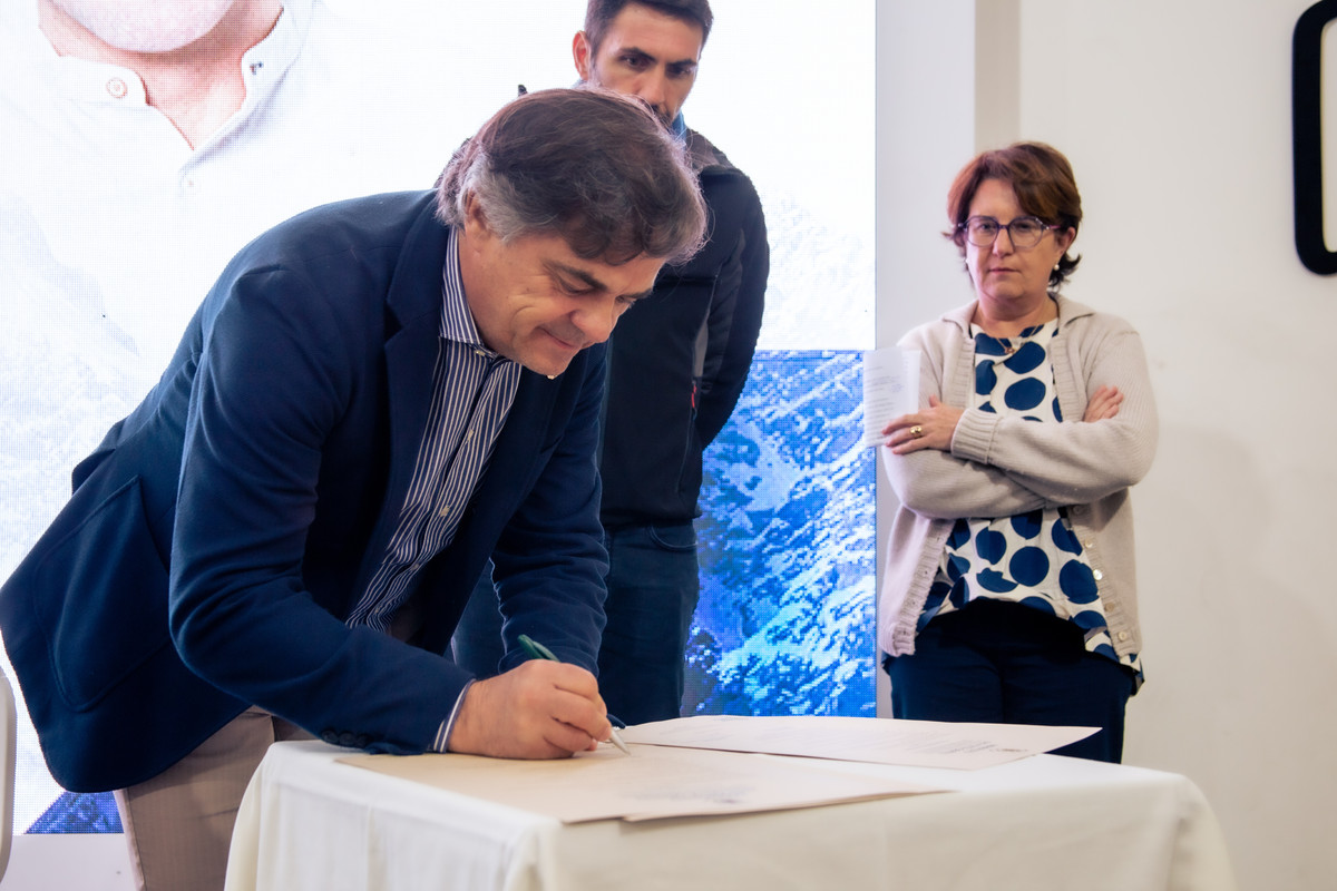 Courmayeur: Rota e Di Addario firmano il manifesto di Comune Gentile ...