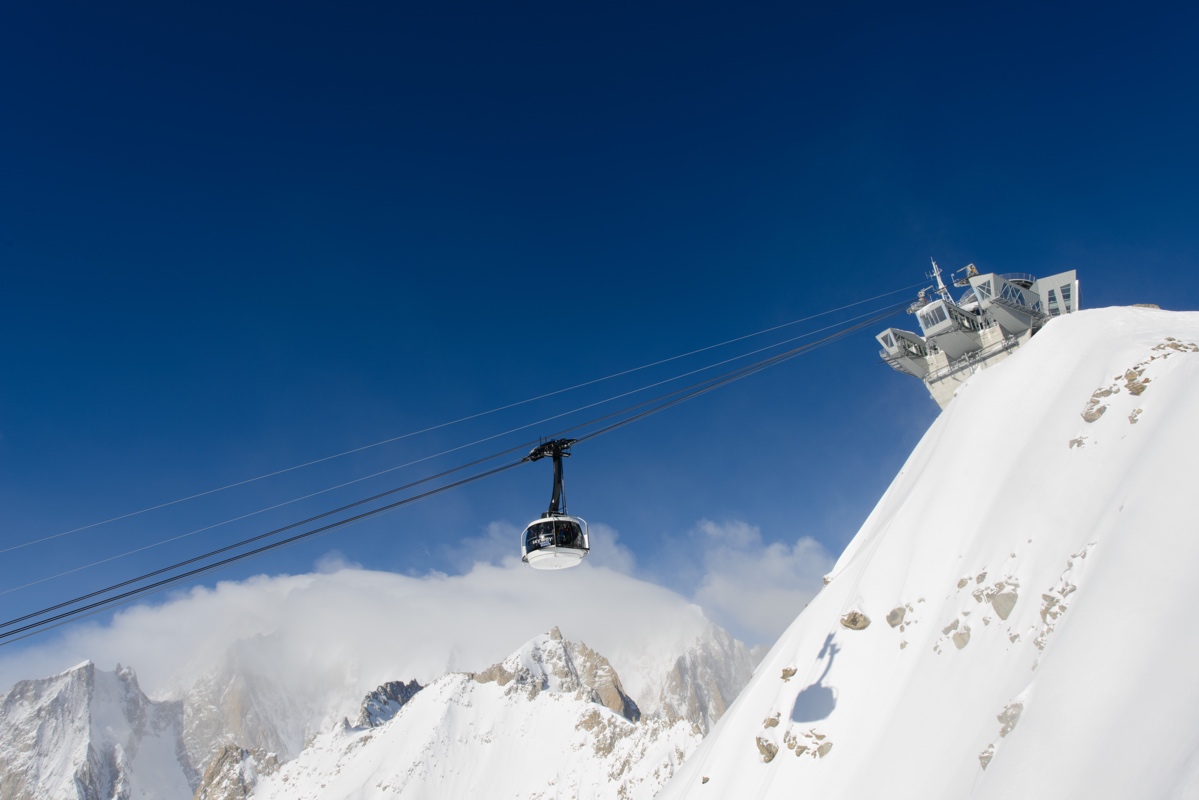 In canotta a Punta Helbronner sul Monte Bianco - Valledaostaglocal.it