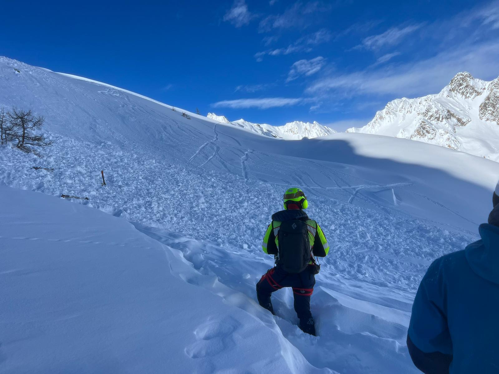 Valanga investe sciatori freerider esperti - Valledaostaglocal.it